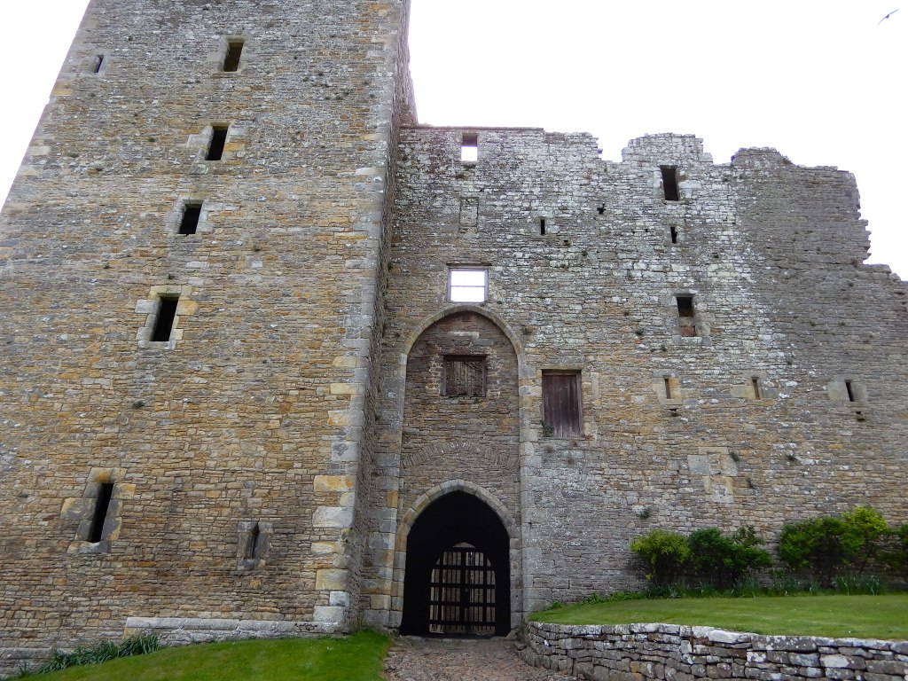 Feeding Time: Wild Boar at Bolton Castle - Cherryl's Blog